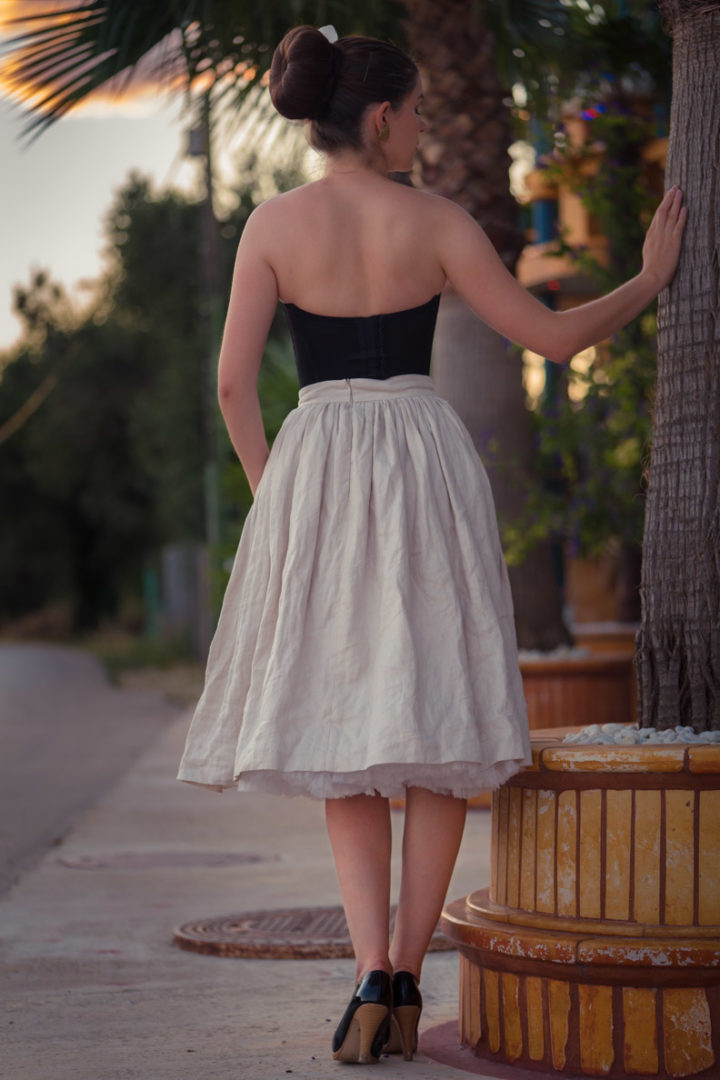 Perfekt in Form mit dem Strapless Longline Bra von Secrets in Lace