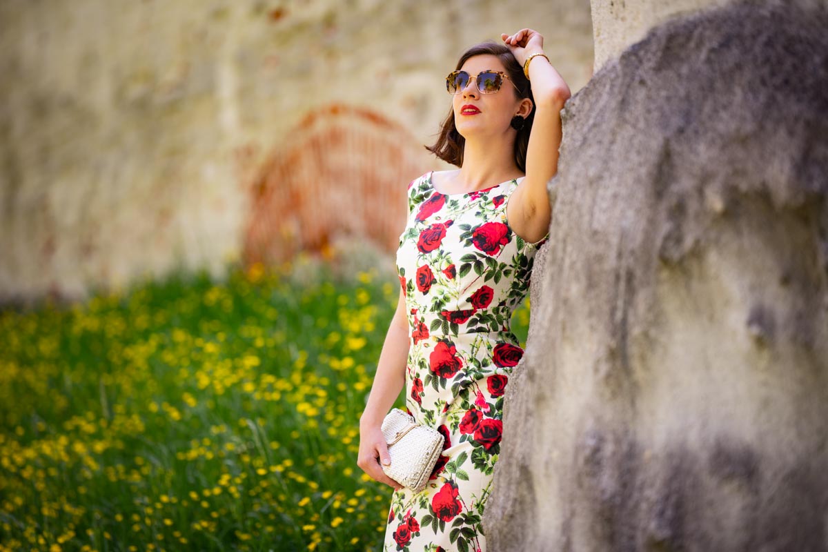Dornröschen-Look: Das Naomi Floral Rose Dress von Dolly and Dotty