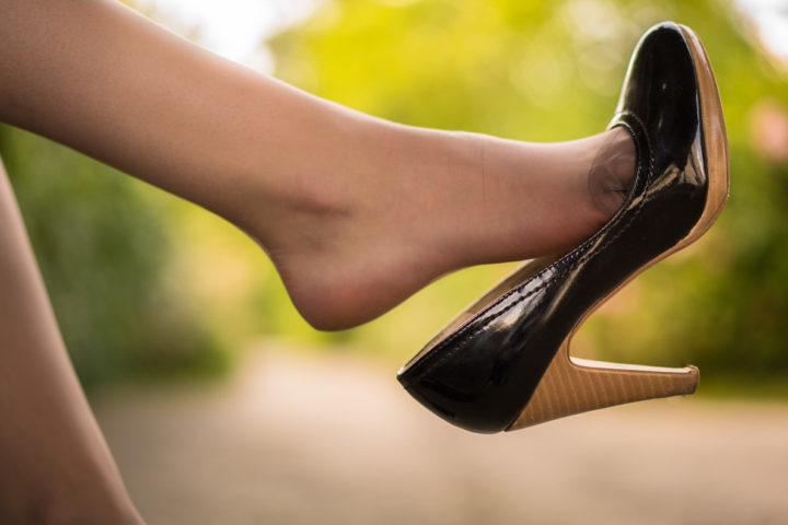 Nylons, Strapse, Strümpfe, Naht und mehr - das Strumpf-ABC